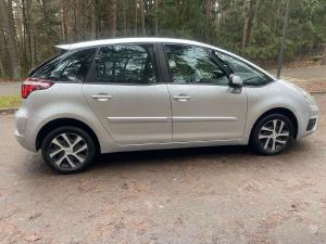 Grey Citroen c4-picasso 2012 in Kaunas, with an engine capacity of 1.56 L and mileage of 260 thousand km for 3450 €, photo 12 on AUTOMOTO.COM.LV