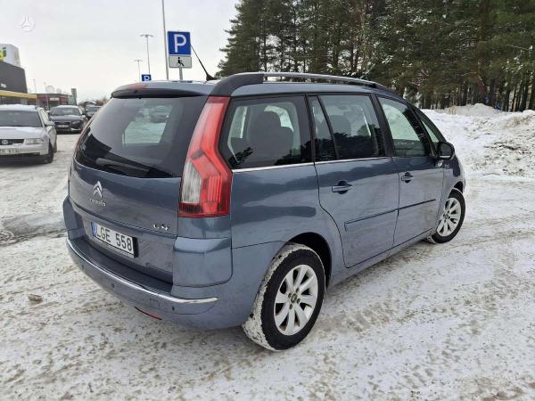 Pelēks Citroen c4-picasso 2012 Utena, ar dzinēja tilpumu 1.56 L un nobraukumu 229 tūkst. km par 2650 €, foto 4 vietnē AUTOMOTO.COM.LV
