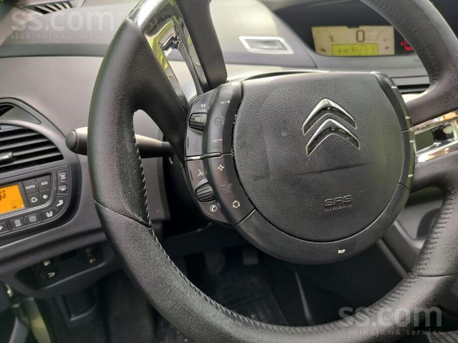 Pelēks Citroen c4-picasso 2012 Daugavpils, ar dzinēja tilpumu 1.60 L un nobraukumu 197 tūkst. km par 3470 €, foto 16 vietnē AUTOMOTO.COM.LV