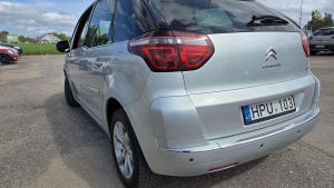 Grey Citroen c4-picasso 2012 in Taurage, with an engine capacity of 2.00 L and mileage of 250 thousand km for 3300 €, photo 8 on AUTOMOTO.COM.LV