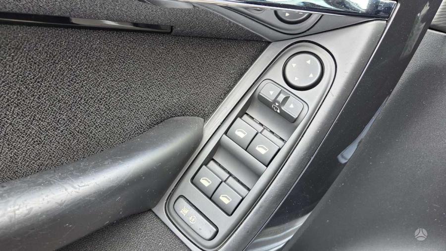 Grey Citroen c4-picasso 2012 in Taurage, with an engine capacity of 2.00 L and mileage of 250 thousand km for 3300 €, photo 29 on AUTOMOTO.COM.LV