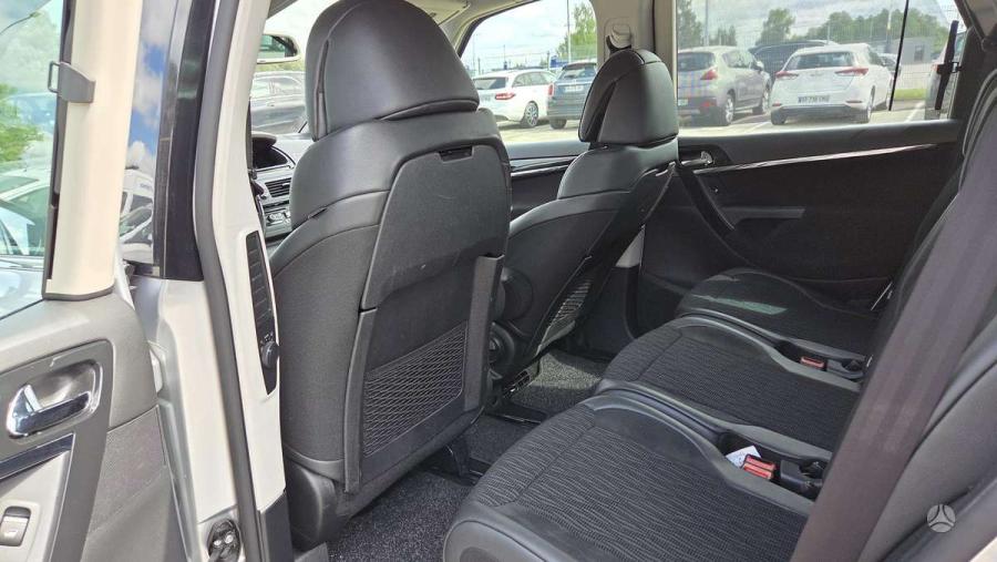 Grey Citroen c4-picasso 2012 in Taurage, with an engine capacity of 2.00 L and mileage of 250 thousand km for 3300 €, photo 33 on AUTOMOTO.COM.LV