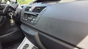 Grey Citroen c4-picasso 2012 in Taurage, with an engine capacity of 2.00 L and mileage of 250 thousand km for 3300 €, photo 39 on AUTOMOTO.COM.LV