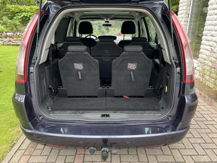 Grey Citroen c4-picasso 2012 in Kaunas, with an engine capacity of 1.60 L and mileage of 208 thousand km for 2700 €, photo 6 on AUTOMOTO.COM.LV