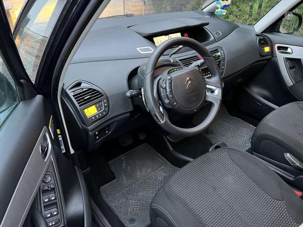 Grey Citroen c4-picasso 2012 in Kaunas, with an engine capacity of 1.60 L and mileage of 208 thousand km for 2700 €, photo 7 on AUTOMOTO.COM.LV