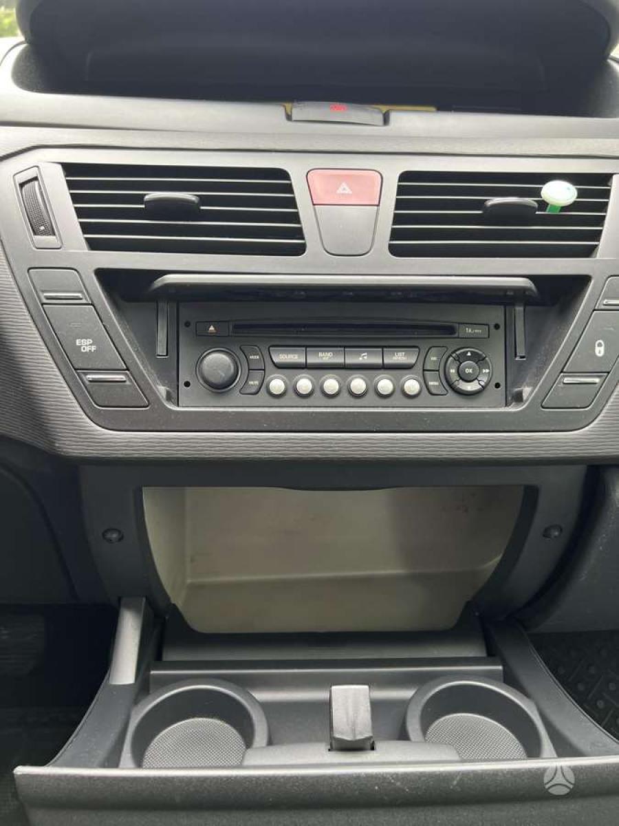 Grey Citroen c4-picasso 2012 in Kaunas, with an engine capacity of 1.60 L and mileage of 208 thousand km for 2700 €, photo 11 on AUTOMOTO.COM.LV