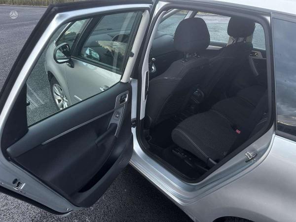 Grey Citroen c4-picasso 2012 in Klaipeda, with an engine capacity of 1.56 L and mileage of 239 thousand km for 2700 €, photo 10 on AUTOMOTO.COM.LV