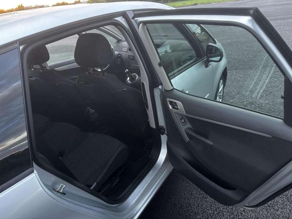 Grey Citroen c4-picasso 2012 in Klaipeda, with an engine capacity of 1.56 L and mileage of 239 thousand km for 2700 €, photo 11 on AUTOMOTO.COM.LV