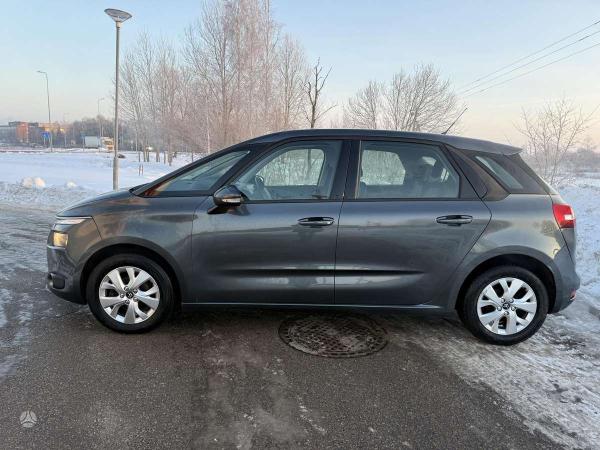 Grey Citroen c4-picasso 2013 in Taurage, with an engine capacity of 1.56 L and mileage of 206 thousand km for 3800 €, photo 4 on AUTOMOTO.COM.LV