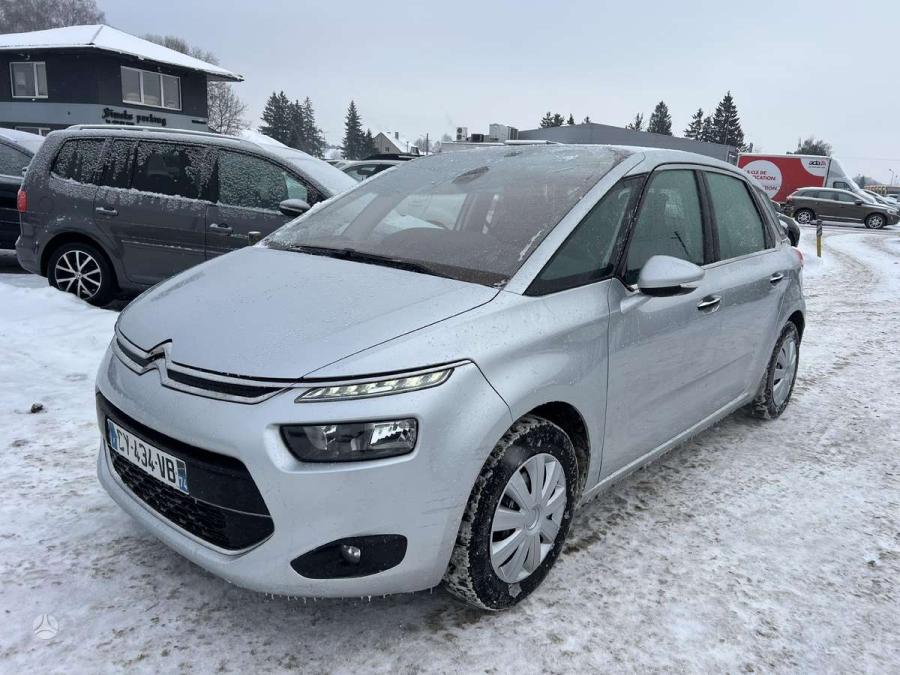 Grey Citroen c4-picasso 2013 in Taurage, with an engine capacity of 1.56 L and mileage of 263 thousand km for 3300 €, photo 1 on AUTOMOTO.COM.LV
