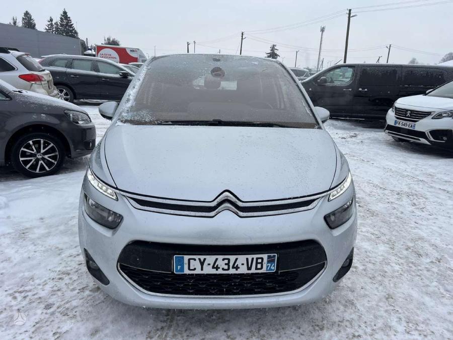 Grey Citroen c4-picasso 2013 in Taurage, with an engine capacity of 1.56 L and mileage of 263 thousand km for 3300 €, photo 2 on AUTOMOTO.COM.LV