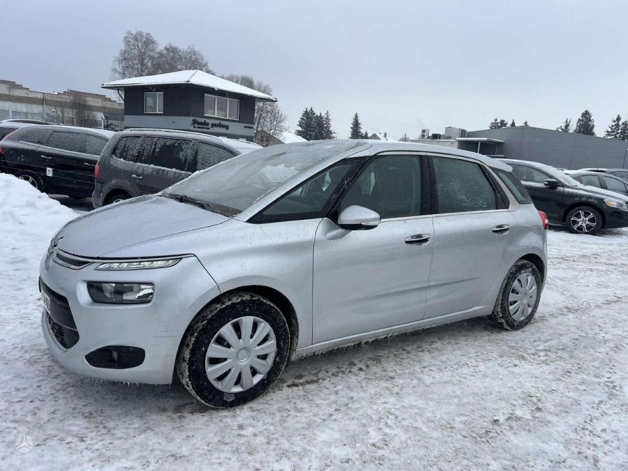 Grey Citroen c4-picasso 2013 in Taurage, with an engine capacity of 1.56 L and mileage of 263 thousand km for 3300 €, photo 5 on AUTOMOTO.COM.LV