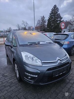 Grey Citroen c4-picasso 2013 in Kaunas, with an engine capacity of 1.57 L and mileage of 145 thousand km for 3200 €, photo  on AUTOMOTO.COM.LV