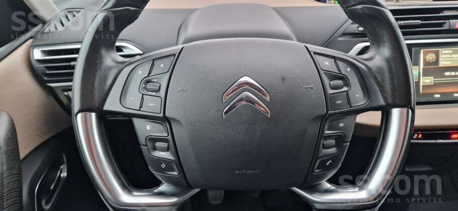 Grey Citroen c4-picasso 2013 in Daugavpils, with an engine capacity of 1.60 L and mileage of 161 thousand km for 5350 €, photo 13 on AUTOMOTO.COM.LV