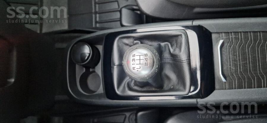Grey Citroen c4-picasso 2013 in Daugavpils, with an engine capacity of 1.60 L and mileage of 161 thousand km for 5350 €, photo 17 on AUTOMOTO.COM.LV