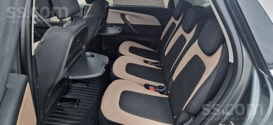 Grey Citroen c4-picasso 2013 in Daugavpils, with an engine capacity of 1.60 L and mileage of 161 thousand km for 5350 €, photo 21 on AUTOMOTO.COM.LV