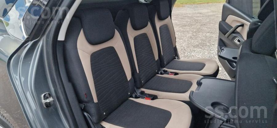 Grey Citroen c4-picasso 2013 in Daugavpils, with an engine capacity of 1.60 L and mileage of 161 thousand km for 5350 €, photo 22 on AUTOMOTO.COM.LV