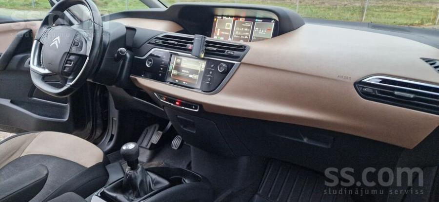 Grey Citroen c4-picasso 2013 in Daugavpils, with an engine capacity of 1.60 L and mileage of 161 thousand km for 5350 €, photo 24 on AUTOMOTO.COM.LV