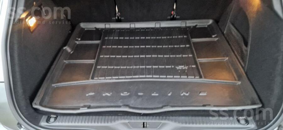 Grey Citroen c4-picasso 2013 in Daugavpils, with an engine capacity of 1.60 L and mileage of 161 thousand km for 5350 €, photo 26 on AUTOMOTO.COM.LV