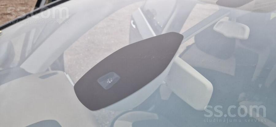 Grey Citroen c4-picasso 2013 in Daugavpils, with an engine capacity of 1.60 L and mileage of 161 thousand km for 5350 €, photo 31 on AUTOMOTO.COM.LV