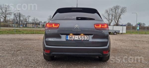 Grey Citroen c4-picasso 2013 in Daugavpils, with an engine capacity of 1.60 L and mileage of 161 thousand km for 5350 €, photo 4 on AUTOMOTO.COM.LV