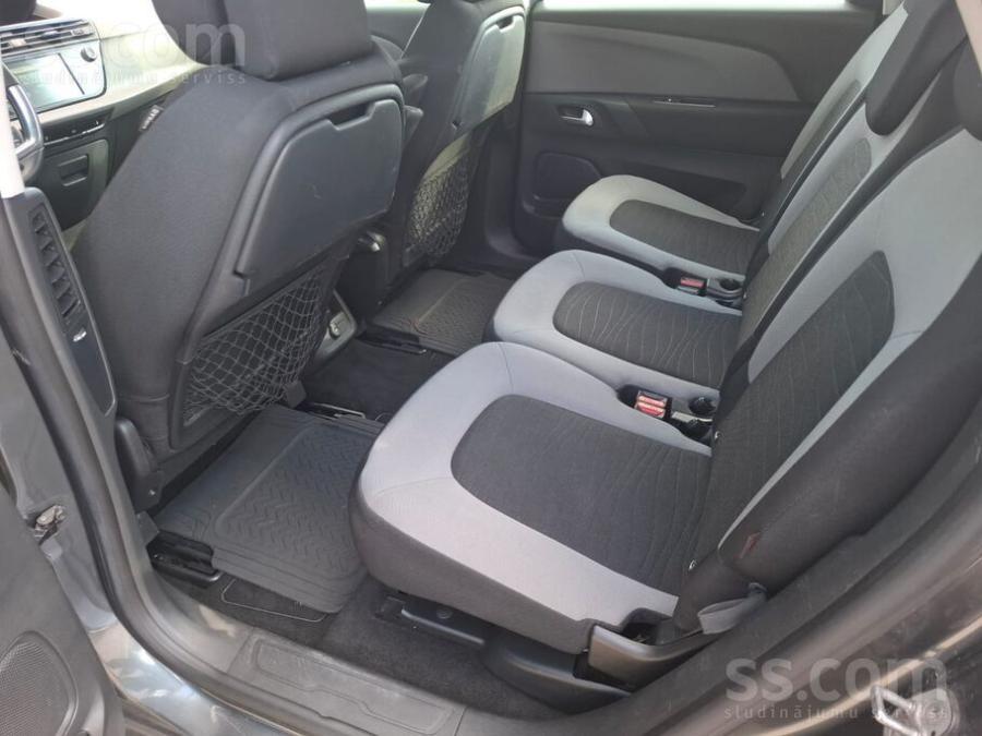 Pelēks Citroen c4-picasso 2013 Rīga, ar dzinēja tilpumu 1.60 L un nobraukumu 224 tūkst. km par 3300 €, foto 10 vietnē AUTOMOTO.COM.LV