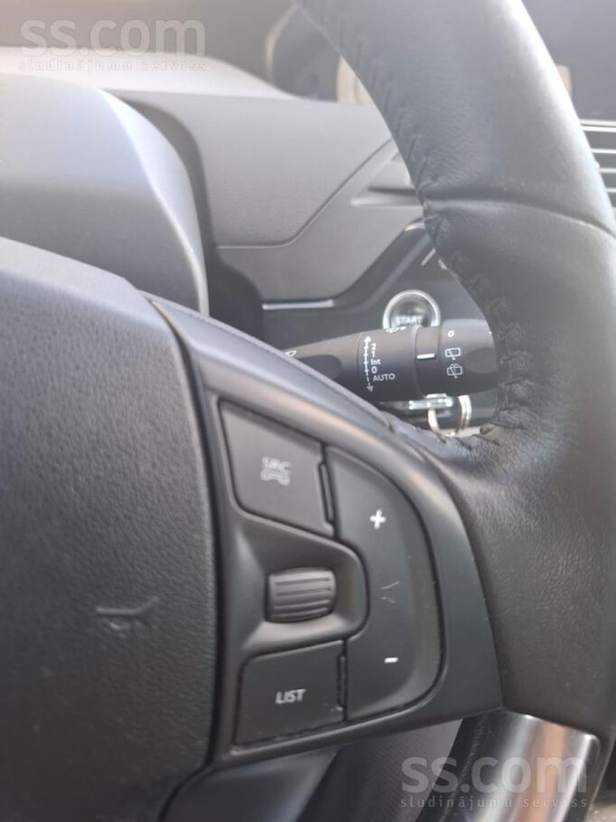 Pelēks Citroen c4-picasso 2013 Rīga, ar dzinēja tilpumu 1.60 L un nobraukumu 224 tūkst. km par 3300 €, foto 13 vietnē AUTOMOTO.COM.LV