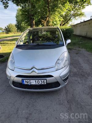 Grey Citroen c4-picasso 2013 in Riga, with an engine capacity of 1.60 L and mileage of 0 thousand km for 3500 €, photo 5 on AUTOMOTO.COM.LV