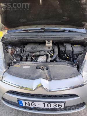 Grey Citroen c4-picasso 2013 in Riga, with an engine capacity of 1.60 L and mileage of 0 thousand km for 3500 €, photo 7 on AUTOMOTO.COM.LV