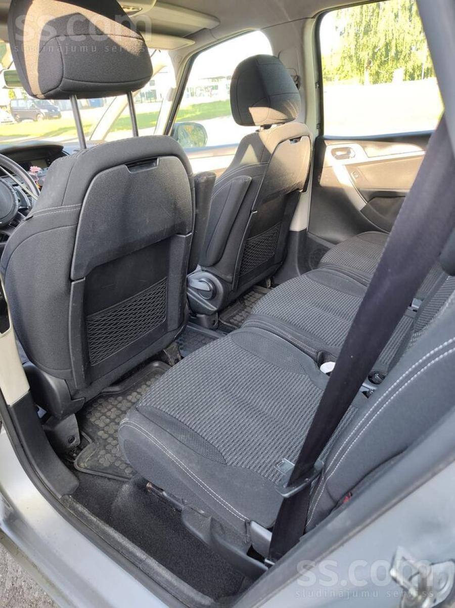 Grey Citroen c4-picasso 2013 in Riga, with an engine capacity of 1.60 L and mileage of 0 thousand km for 3500 €, photo 10 on AUTOMOTO.COM.LV