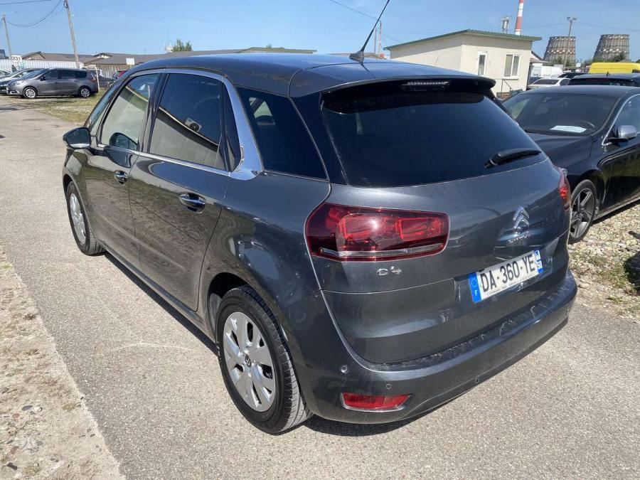 Pelēks Citroen c4-picasso 2013 Viļņa, ar dzinēja tilpumu 1.56 L un nobraukumu 264 tūkst. km par 5450 €, foto 8 vietnē AUTOMOTO.COM.LV