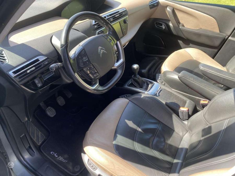 Pelēks Citroen c4-picasso 2013 Viļņa, ar dzinēja tilpumu 1.56 L un nobraukumu 264 tūkst. km par 5450 €, foto 9 vietnē AUTOMOTO.COM.LV