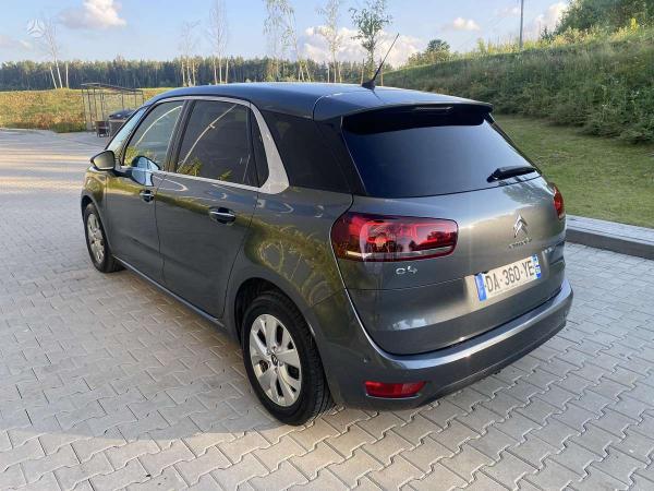 Grey Citroen c4-picasso 2013 in Vilnius, with an engine capacity of 1.56 L and mileage of 264 thousand km for 5400 €, photo 4 on AUTOMOTO.COM.LV