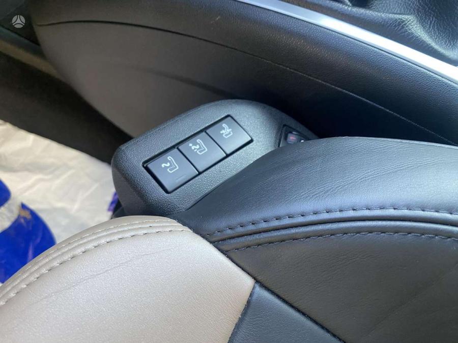 Pelēks Citroen c4-picasso 2013 Viļņa, ar dzinēja tilpumu 1.56 L un nobraukumu 264 tūkst. km par 5400 €, foto 13 vietnē AUTOMOTO.COM.LV