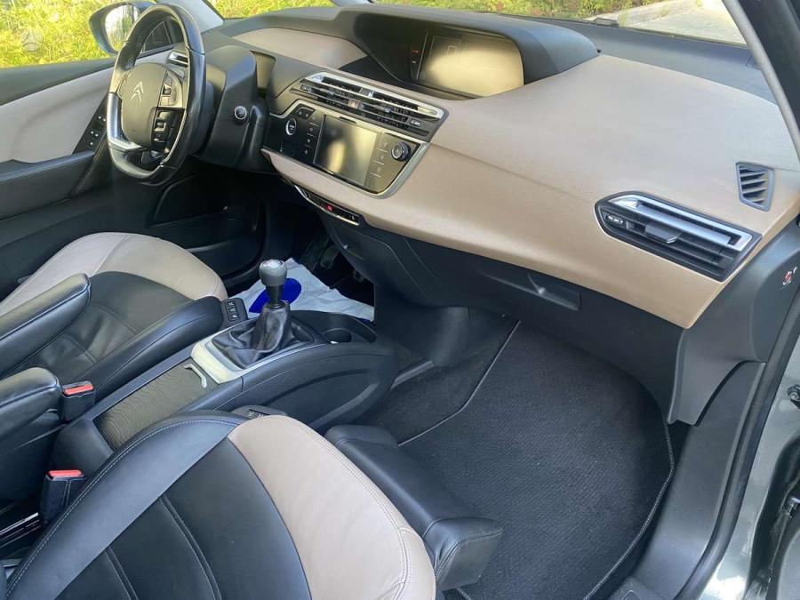Pelēks Citroen c4-picasso 2013 Viļņa, ar dzinēja tilpumu 1.56 L un nobraukumu 264 tūkst. km par 5400 €, foto 18 vietnē AUTOMOTO.COM.LV