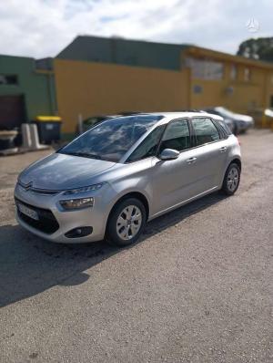 Grey Citroen c4-picasso 2013 in Taurage, with an engine capacity of 1.60 L and mileage of 260 thousand km for 3900 €, photo 4 on AUTOMOTO.COM.LV