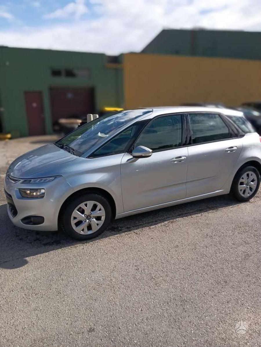 Grey Citroen c4-picasso 2013 in Taurage, with an engine capacity of 1.60 L and mileage of 260 thousand km for 3900 €, photo 5 on AUTOMOTO.COM.LV