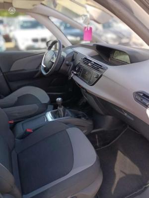 Grey Citroen c4-picasso 2013 in Taurage, with an engine capacity of 1.60 L and mileage of 260 thousand km for 3900 €, photo 14 on AUTOMOTO.COM.LV