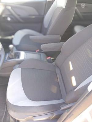 Grey Citroen c4-picasso 2013 in Taurage, with an engine capacity of 1.60 L and mileage of 260 thousand km for 3900 €, photo 20 on AUTOMOTO.COM.LV