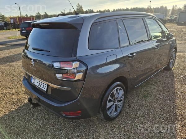 Pelēks Citroen c4-picasso 2014 Rīga, ar dzinēja tilpumu 2.00 L un nobraukumu 285 tūkst. km par 7150 €, foto 3 vietnē AUTOMOTO.COM.LV
