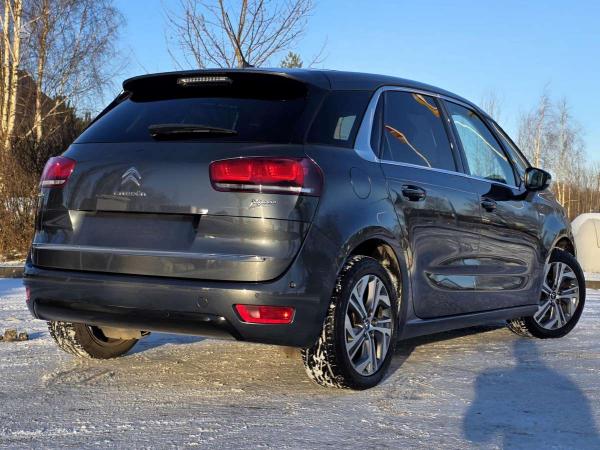 Grey Citroen c4-picasso 2014 in Taurage, with an engine capacity of 1.56 L and mileage of 224 thousand km for 5300 €, photo 5 on AUTOMOTO.COM.LV