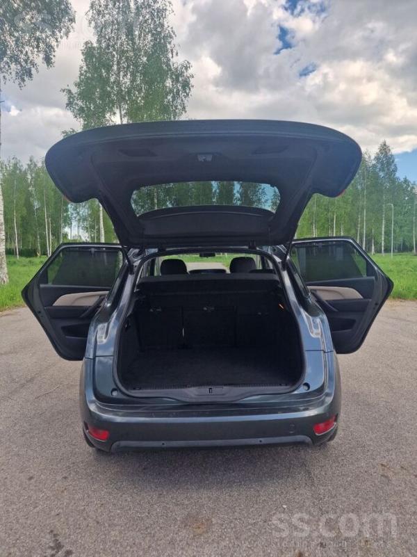 Pelēks Citroen c4-picasso 2014 Jelgava, ar dzinēja tilpumu 1.60 L un nobraukumu 231 tūkst. km par 6450 €, foto 9 vietnē AUTOMOTO.COM.LV