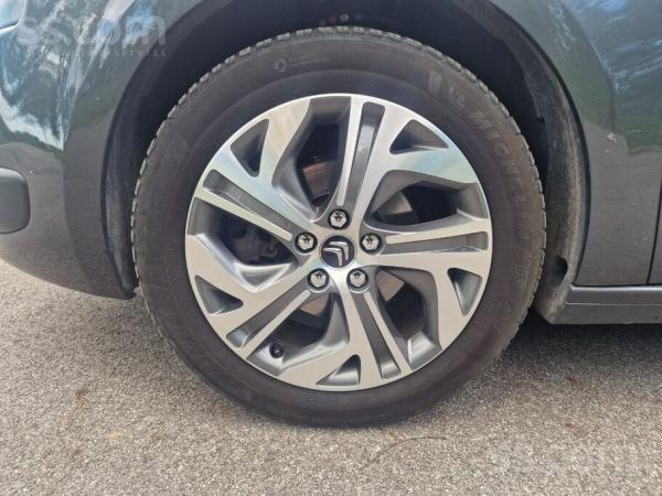 Pelēks Citroen c4-picasso 2014 Jelgava, ar dzinēja tilpumu 1.60 L un nobraukumu 231 tūkst. km par 6450 €, foto 10 vietnē AUTOMOTO.COM.LV