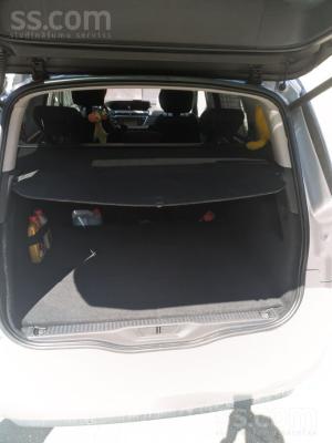 Grey Citroen c4-picasso 2014 in Riga, with an engine capacity of 2.00 L and mileage of 207 thousand km for 6900 €, photo 9 on AUTOMOTO.COM.LV