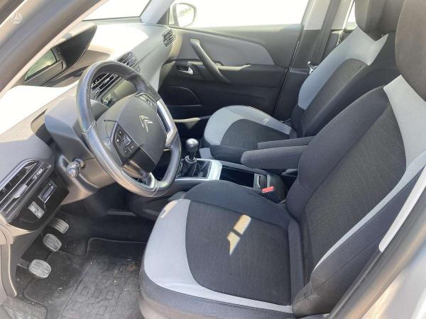 Pelēks Citroen c4-picasso 2014 Marijampole, ar dzinēja tilpumu 1.60 L un nobraukumu 258 tūkst. km par 4300 €, foto 9 vietnē AUTOMOTO.COM.LV