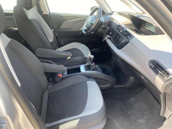 Pelēks Citroen c4-picasso 2014 Marijampole, ar dzinēja tilpumu 1.60 L un nobraukumu 258 tūkst. km par 4300 €, foto 10 vietnē AUTOMOTO.COM.LV
