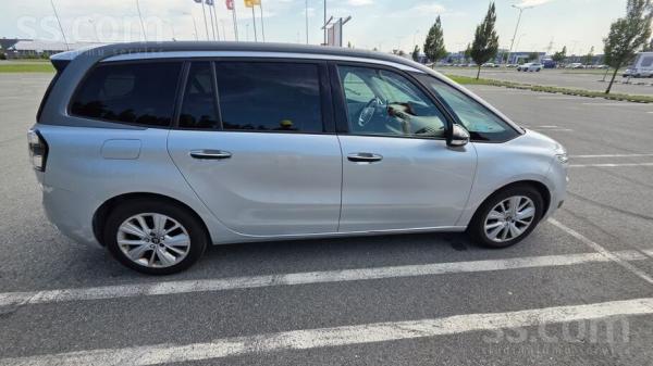 Pelēks Citroen c4-picasso 2014 Rīga, ar dzinēja tilpumu 1.60 L un nobraukumu 218 tūkst. km par 4900 €, foto 3 vietnē AUTOMOTO.COM.LV