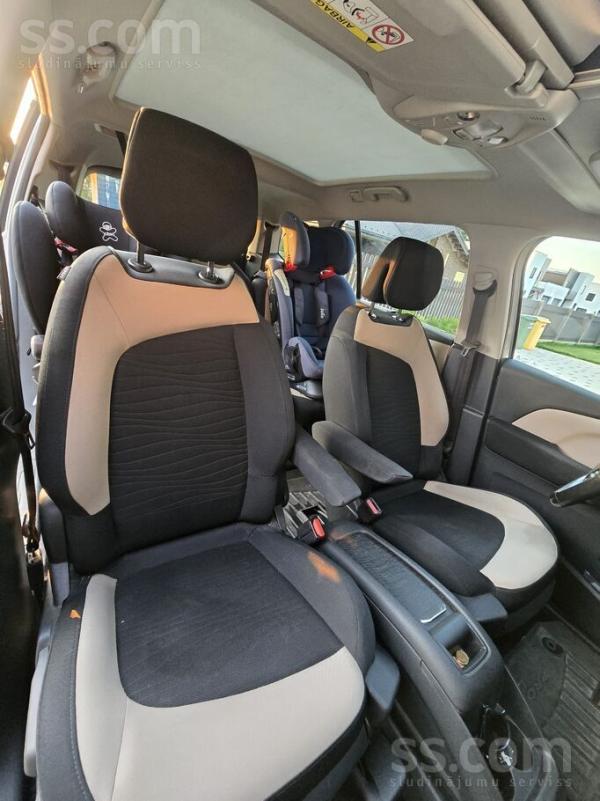 Pelēks Citroen c4-picasso 2014 Rīga, ar dzinēja tilpumu 1.60 L un nobraukumu 218 tūkst. km par 4900 €, foto 8 vietnē AUTOMOTO.COM.LV
