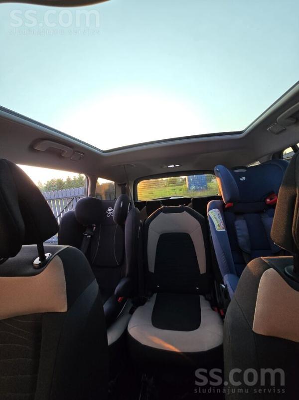 Pelēks Citroen c4-picasso 2014 Rīga, ar dzinēja tilpumu 1.60 L un nobraukumu 218 tūkst. km par 4900 €, foto 10 vietnē AUTOMOTO.COM.LV