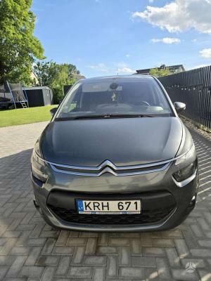 Grey Citroen c4-picasso 2014 in Siauliai, with an engine capacity of 1.56 L and mileage of 230 thousand km for 5500 €, photo 3 on AUTOMOTO.COM.LV